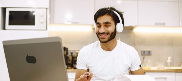 5 Best office phone systems for small businesses & startups in the UK ...